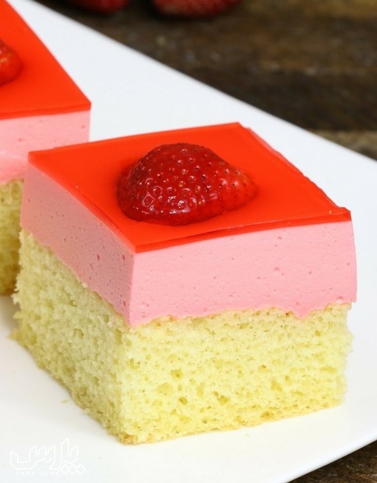 طرز تهیه کیک ژله ای خوشمزه و خانگی به روش کافی شاپی